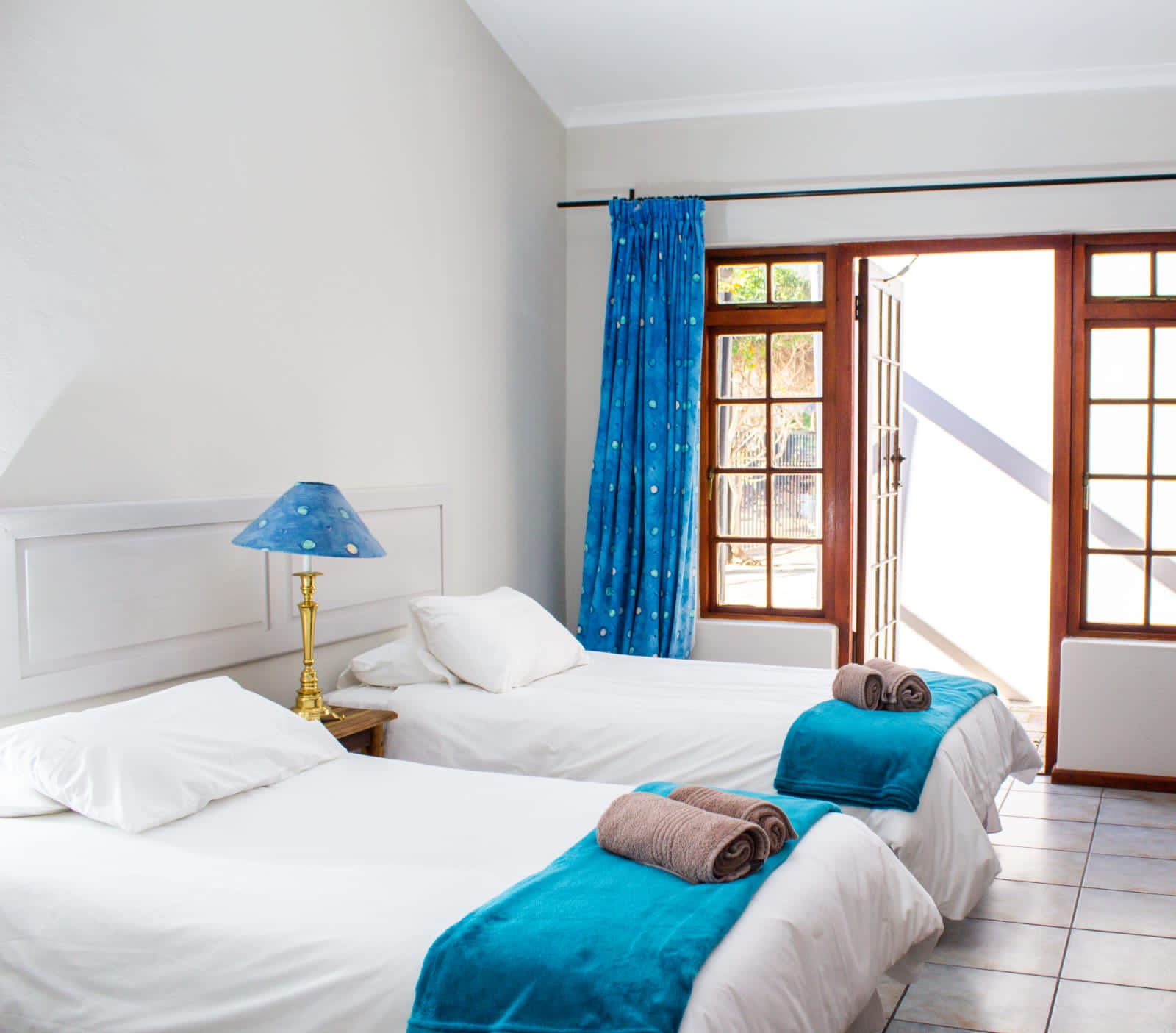 Twin Rooms - Baron's Palace